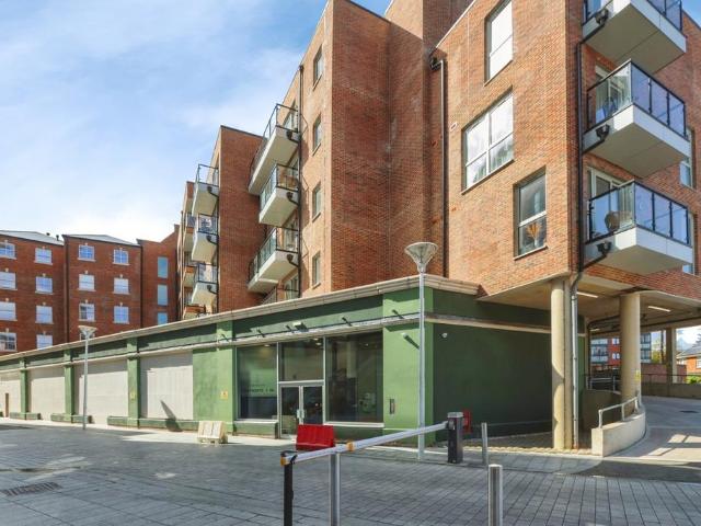 1 bedroom flat for sale