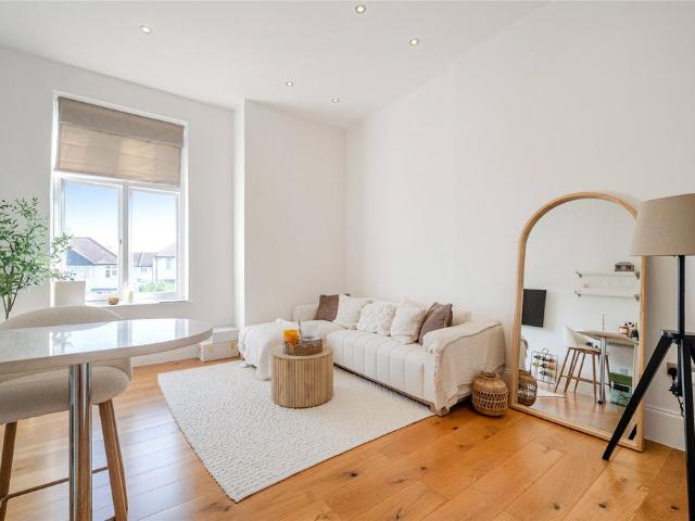 1 bedroom flat for sale