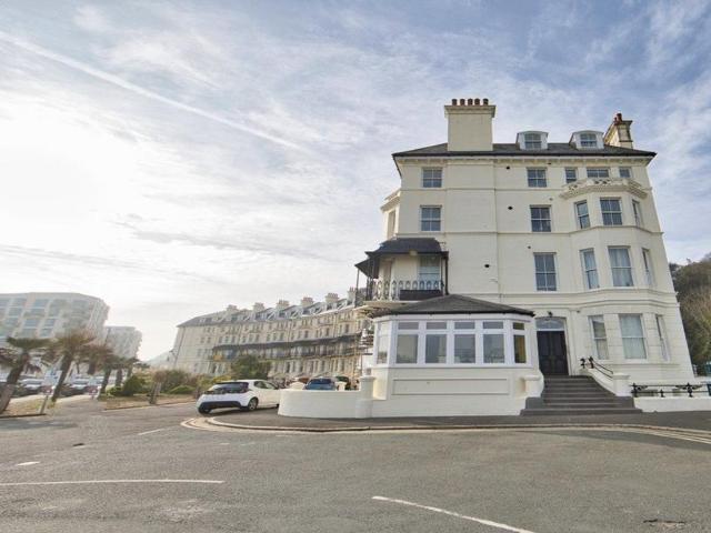 1 bedroom flat for sale