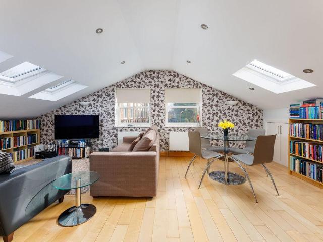 1 bedroom flat for sale