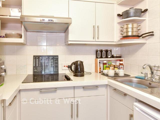 1 bedroom flat for sale
