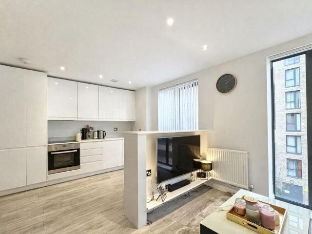 1 bedroom flat for sale
