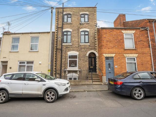 1 bedroom flat for sale