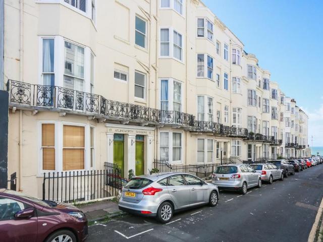 1 bedroom flat for sale