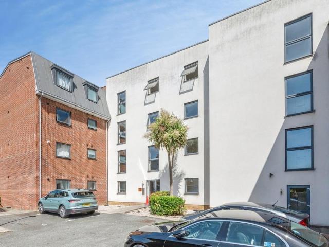 1 bedroom flat for sale