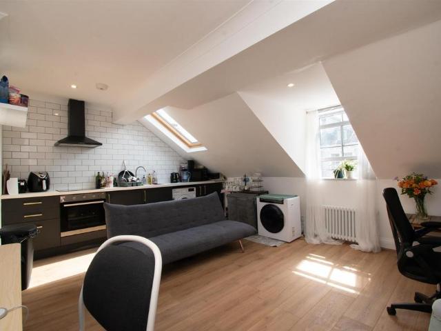 1 bedroom flat for sale