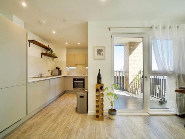 1 bedroom flat for sale