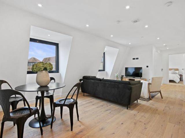 1 bedroom flat for sale