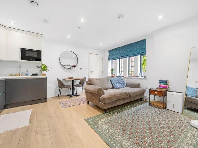 1 bedroom flat for sale