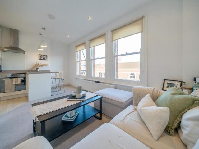 1 bedroom flat for sale
