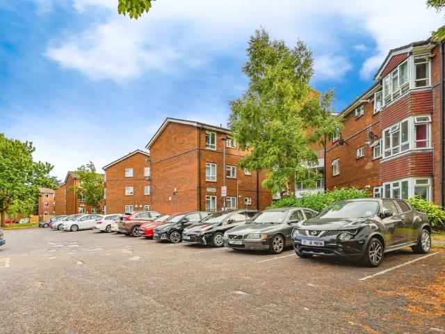 1 bedroom flat for sale