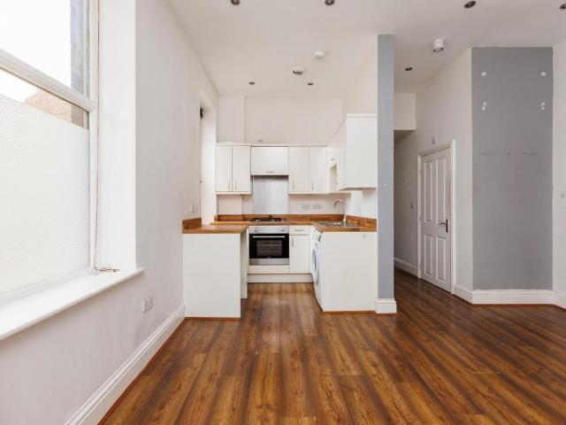 1 bedroom flat for sale