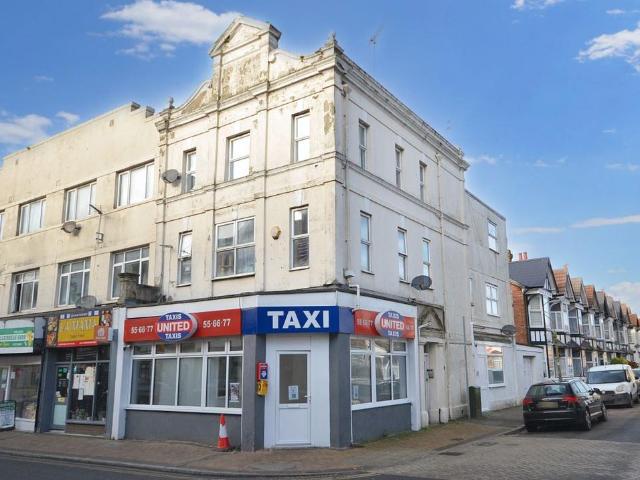 1 bedroom flat for sale