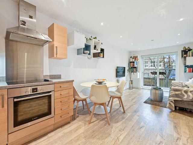 1 bedroom flat for sale