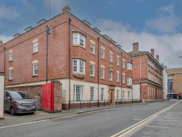 1 bedroom flat for sale