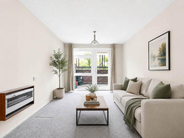 1 bedroom flat for sale