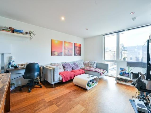 1 bedroom flat for sale