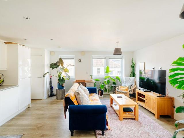 1 bedroom flat for sale