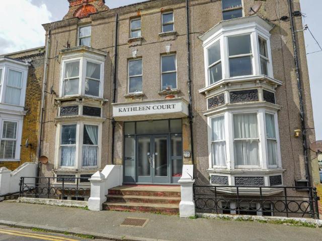 1 bedroom flat for sale