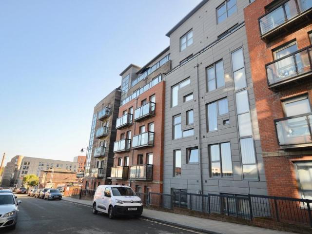 1 bedroom flat for sale