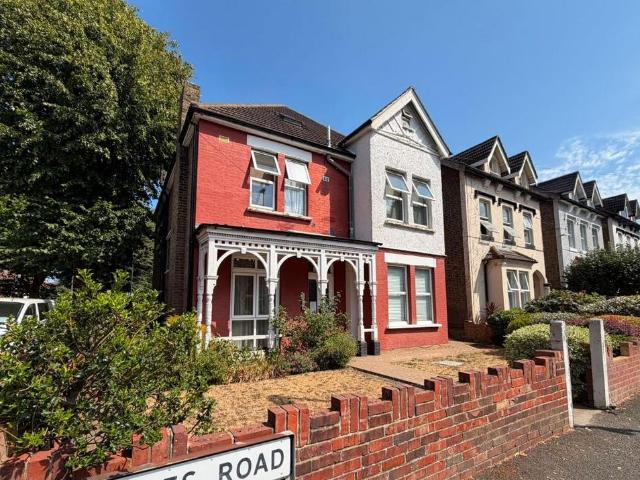 1 bedroom flat for sale