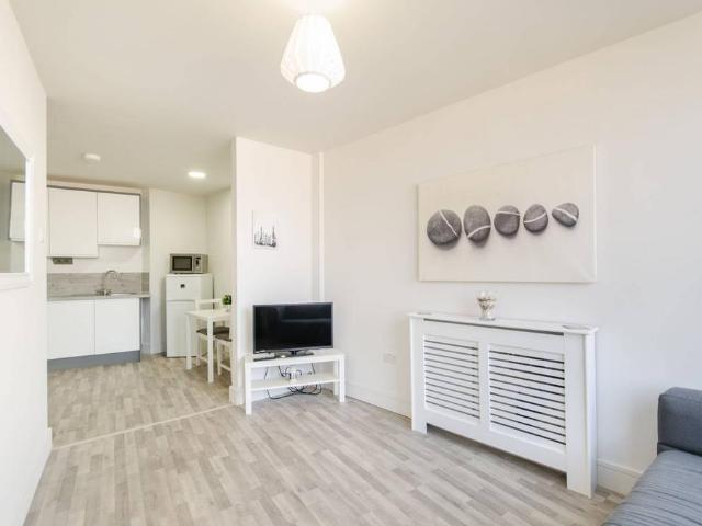 1 bedroom flat for sale