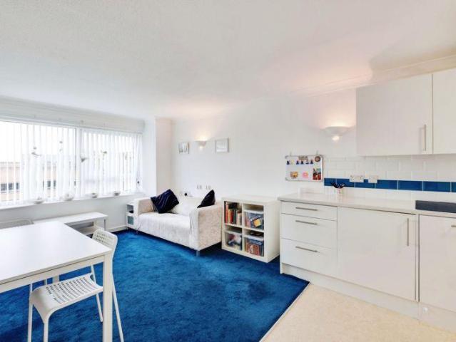 1 bedroom flat for sale