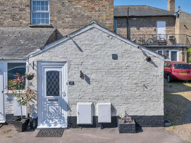 1 bedroom flat for sale