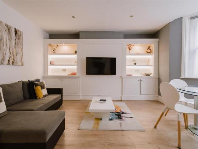 1 bedroom flat for sale