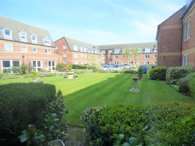 1 bedroom flat for sale