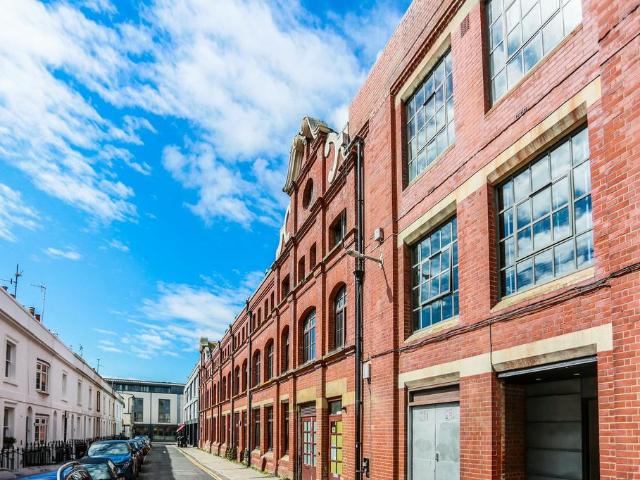 1 bedroom flat for sale