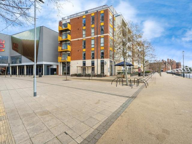 1 bedroom flat for sale