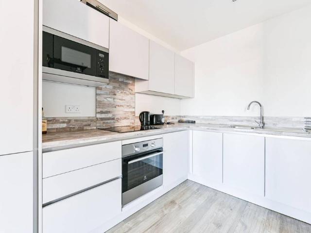 1 bedroom flat for sale