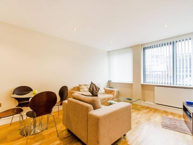 1 bedroom flat for sale