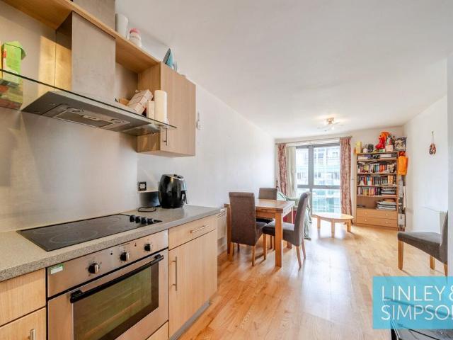 1 bedroom flat for sale