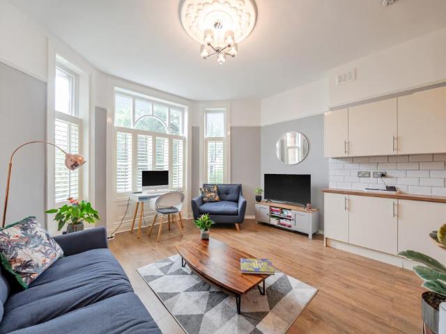1 bedroom flat for sale