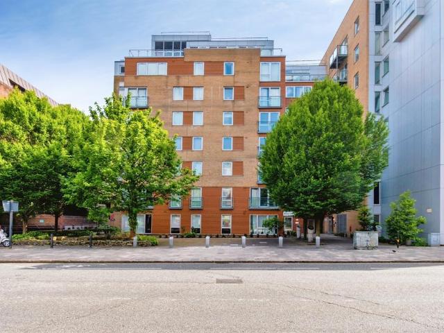 1 bedroom flat for sale