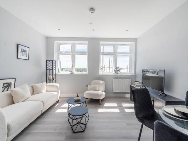 1 bedroom flat for sale