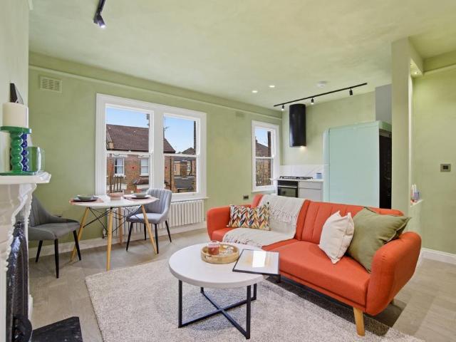 1 bedroom flat for sale