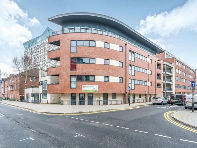 1 bedroom flat for sale