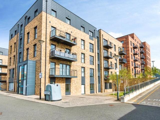 1 bedroom flat for sale
