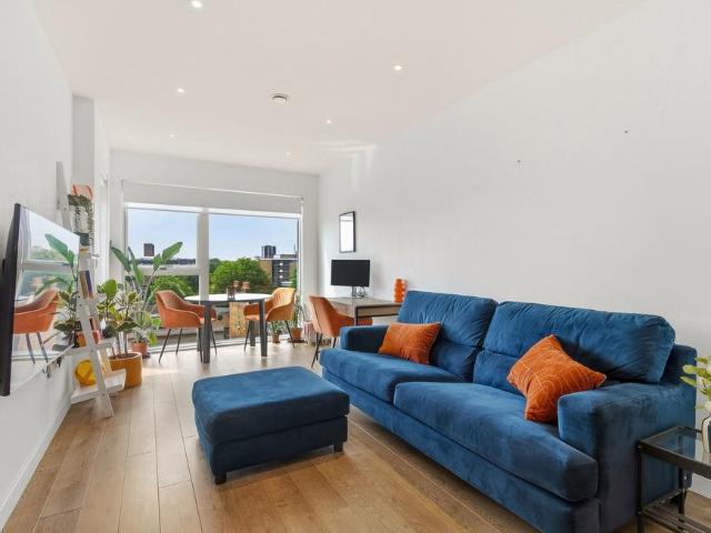 1 bedroom flat for sale