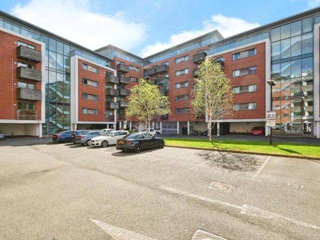 1 bedroom flat for sale