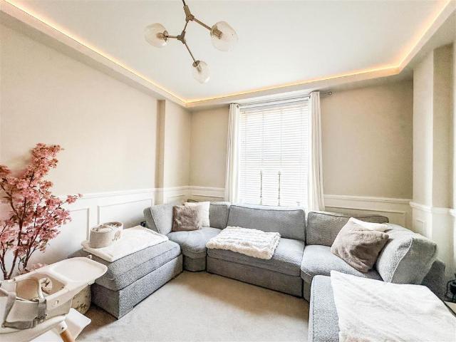 1 bedroom flat for sale