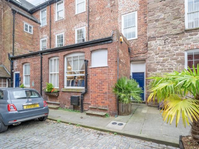 1 bedroom flat for sale