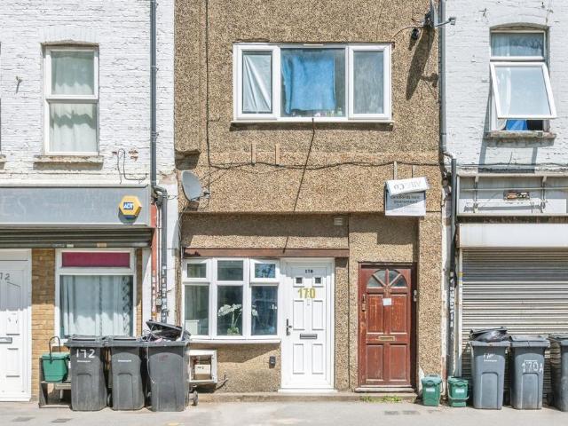 1 bedroom flat for sale