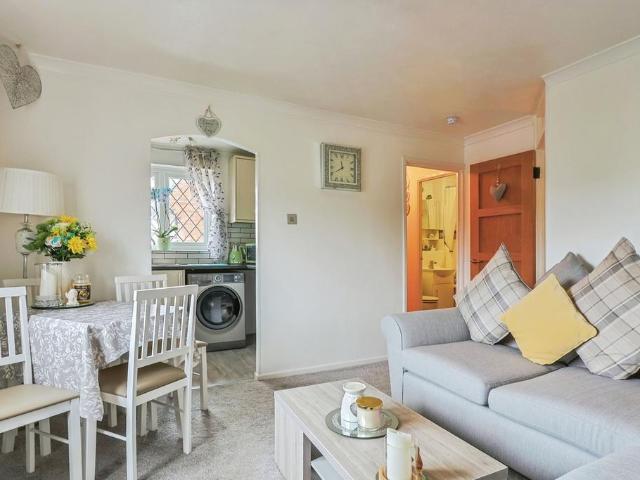 1 bedroom flat for sale