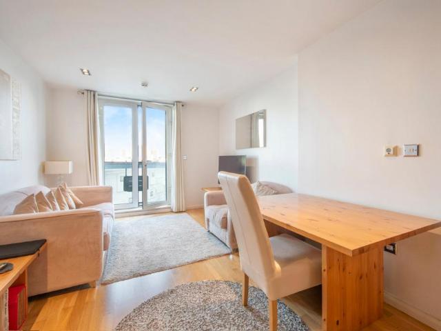 1 bedroom flat for sale
