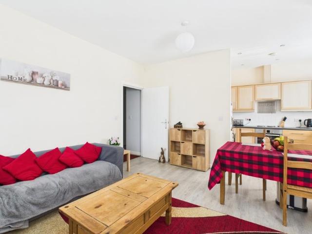 1 bedroom flat for sale