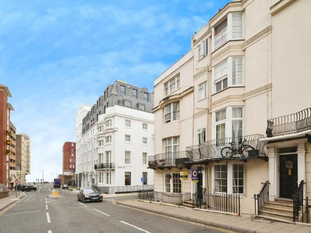 1 bedroom flat for sale